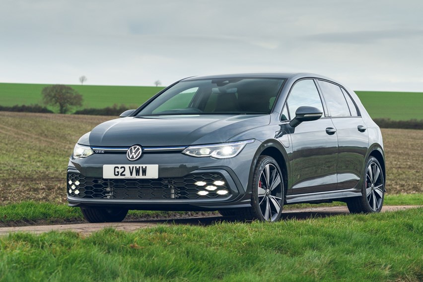 Volkswagen Golf GTE Review (2025)