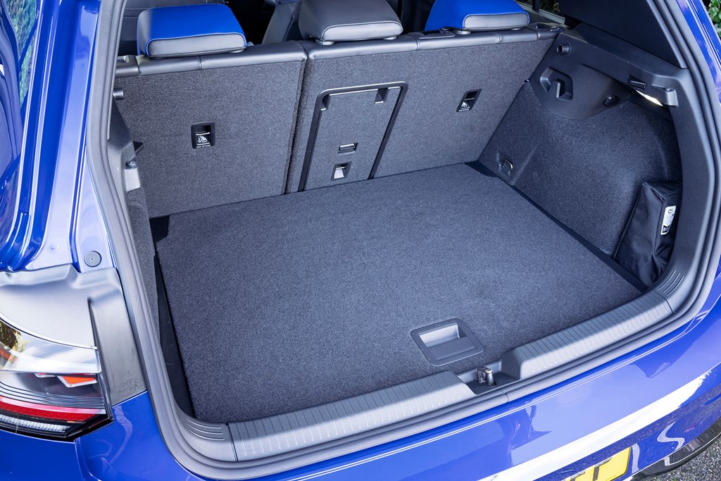 Volkswagen Golf R Review (2026)