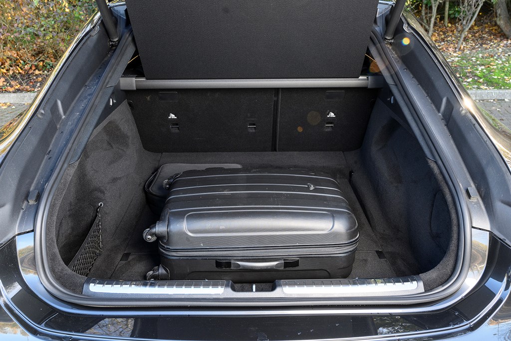 Mercedes-Benz EQS (2025) boot space & practicality