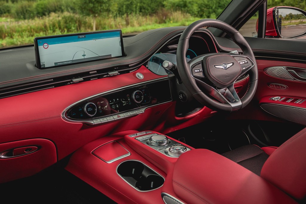 Genesis GV70 (2026) boot space & practicality