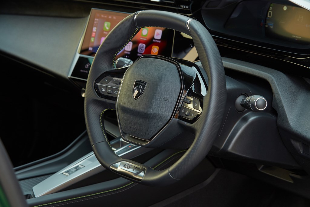 Peugeot 308 hatchback review (2022)