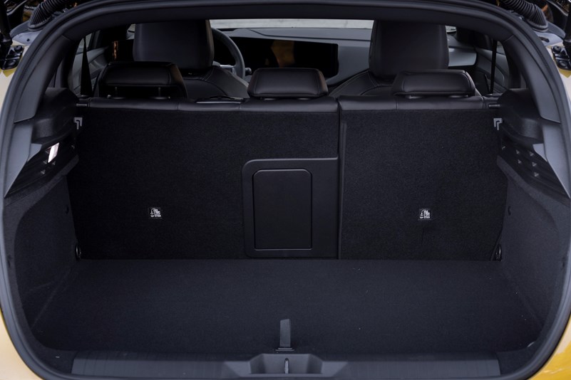 Vauxhall Astra (2026) boot space & practicality