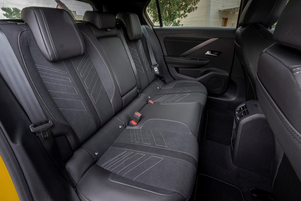 Vauxhall Astra (2026) boot space & practicality