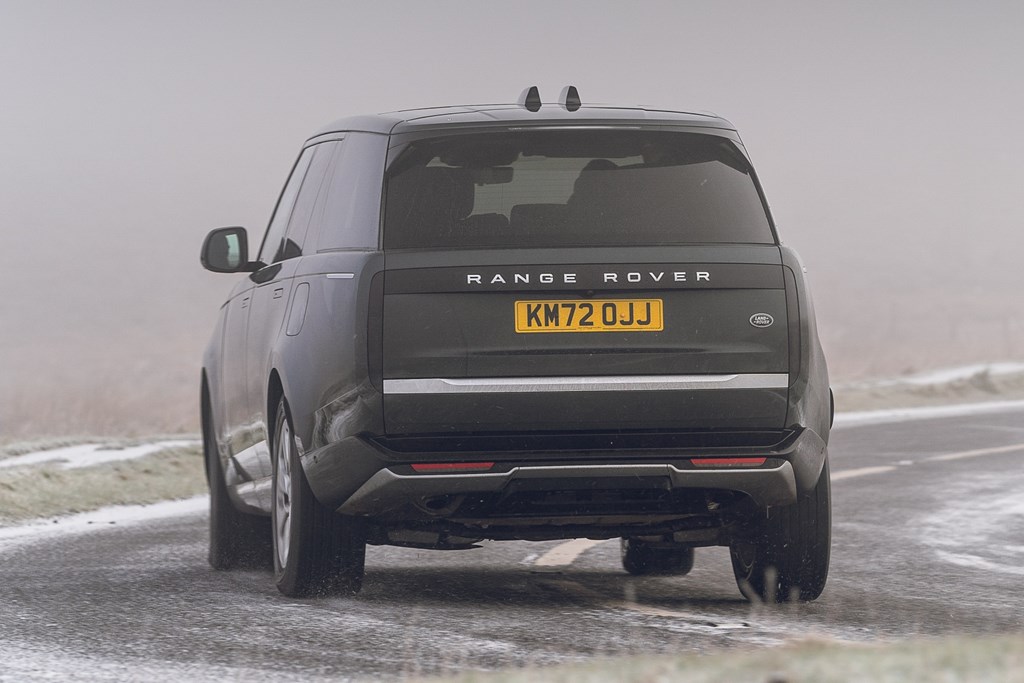 Range Rover (2025) boot space & practicality
