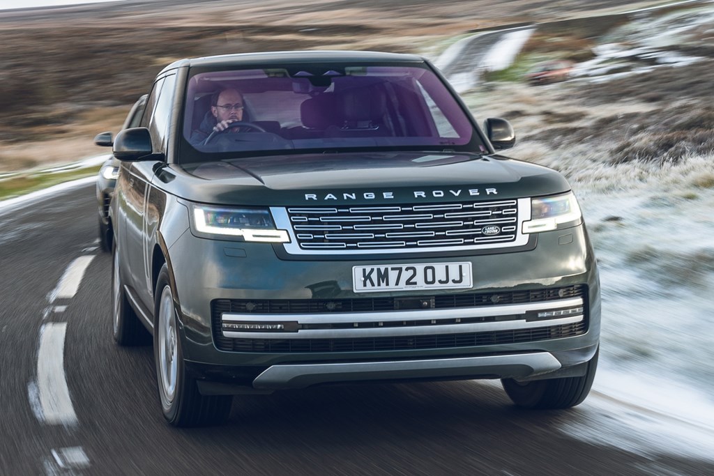Range Rover (2025) boot space & practicality