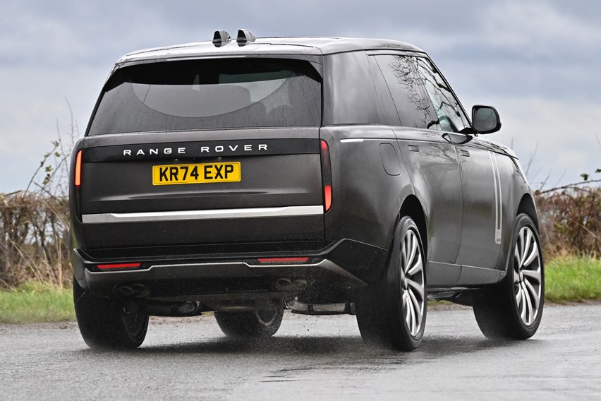 Range Rover (2025) boot space & practicality
