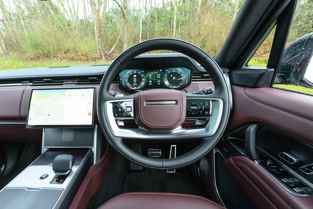 Range Rover (2025) mpg, costs & reliability