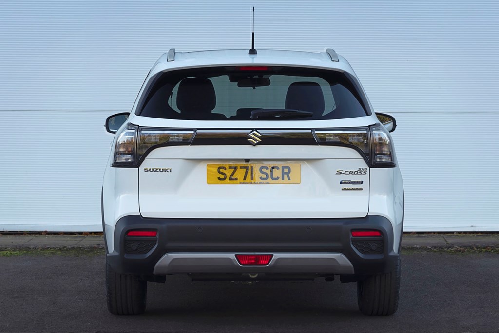 Suzuki S-Cross (2025) boot space & practicality