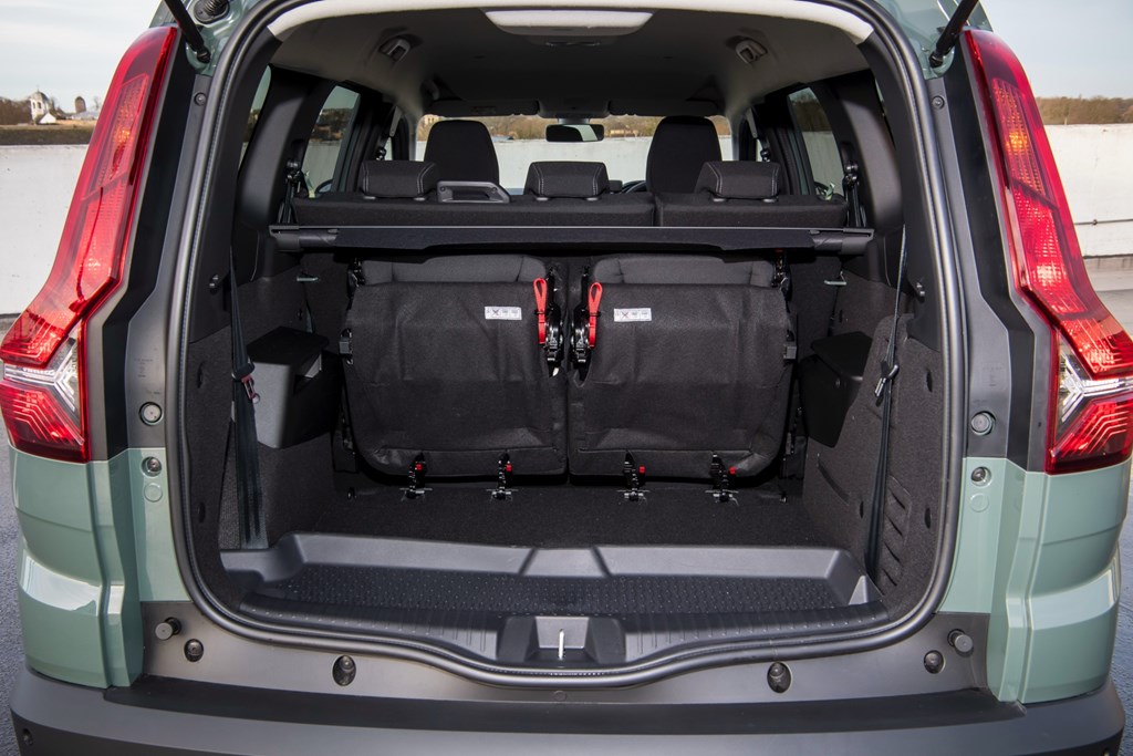 Dacia Jogger (2025) boot space & practicality