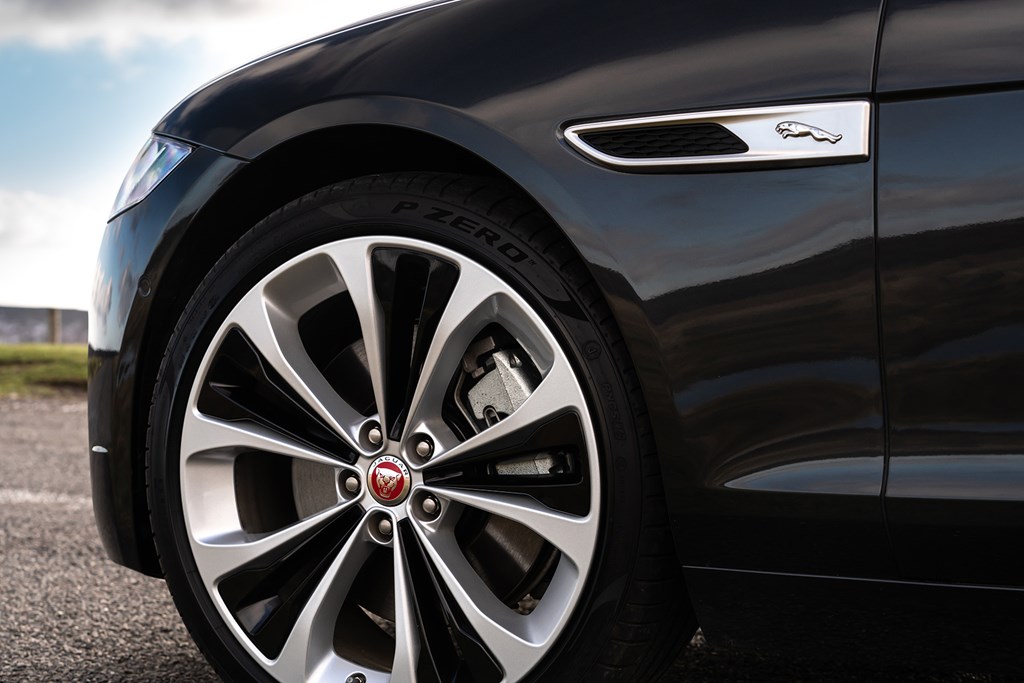 Used Jaguar XF Sportbrake (2017 - 2024) boot space & practicality