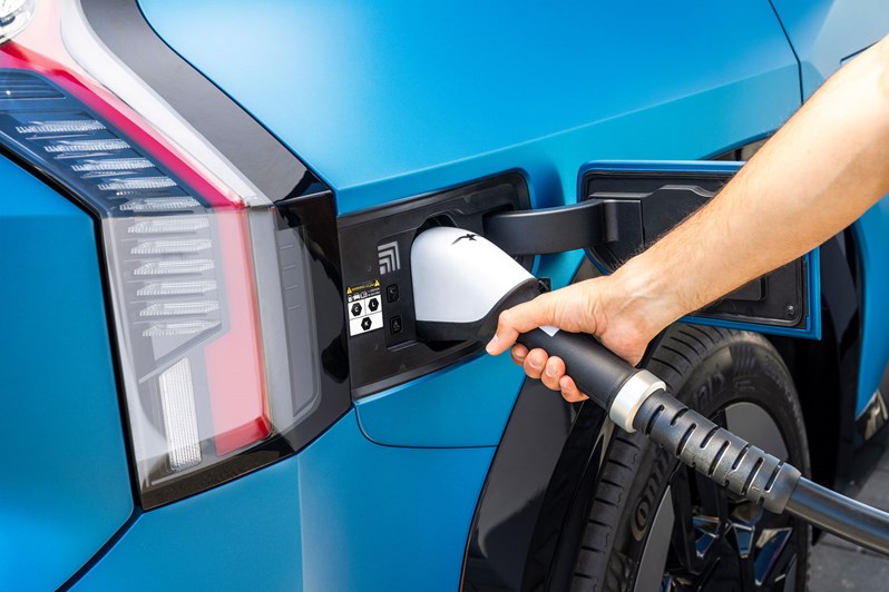 Used electric cars take record market share