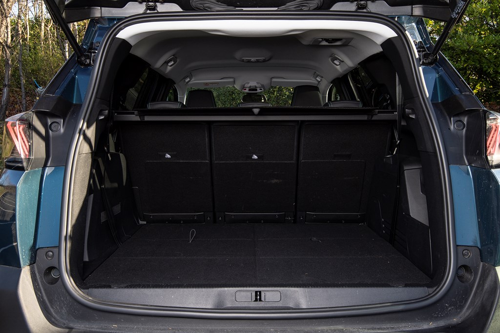 Used Peugeot 5008 SUV (2017 - 2024) interior