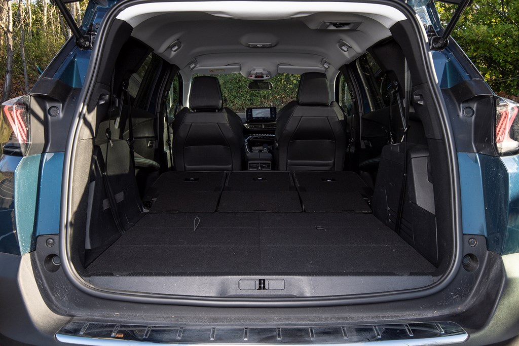 Used Peugeot 5008 SUV (2017 - 2024) boot space & practicality