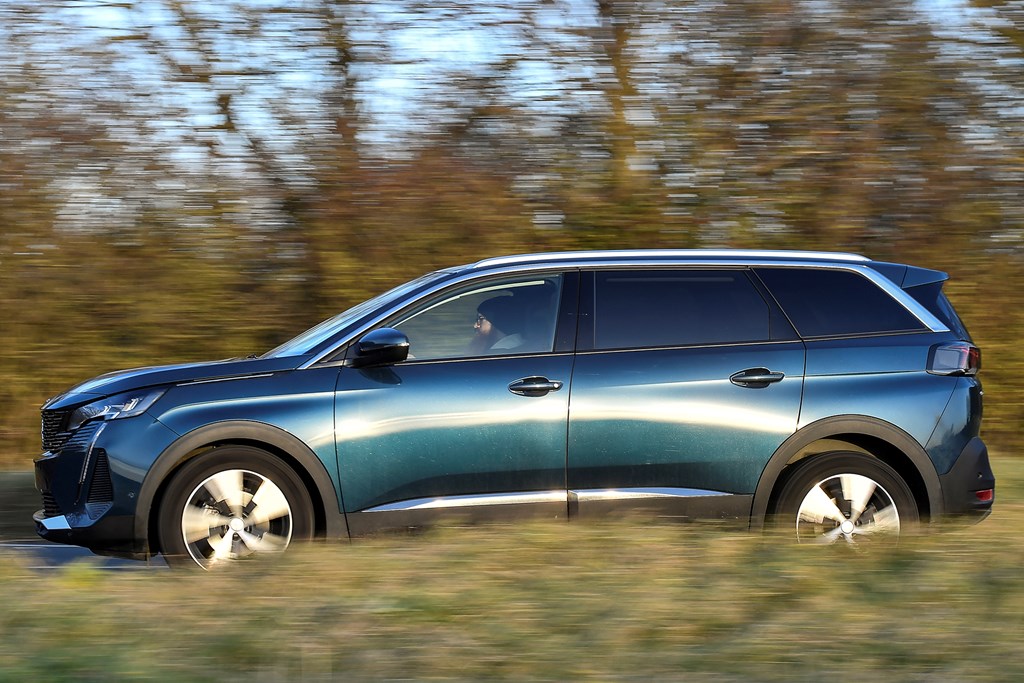 Peugeot 5008 Review (2024)