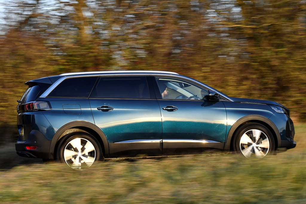 Used Peugeot 5008 SUV (2017 - 2024) interior