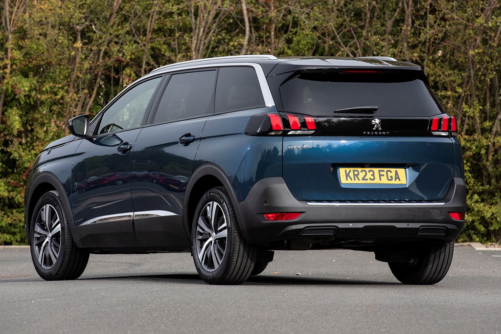 Used Peugeot 5008 SUV (2017 - 2024) boot space & practicality