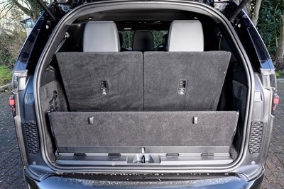 Land Rover Discovery (2025) boot space & practicality