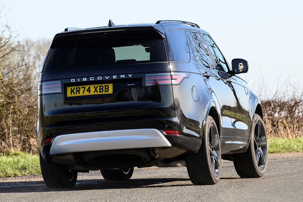 Land Rover Discovery (2025) engines & performance