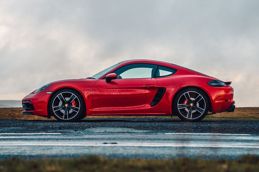 Porsche 718 Cayman (2025) mpg, costs & reliability