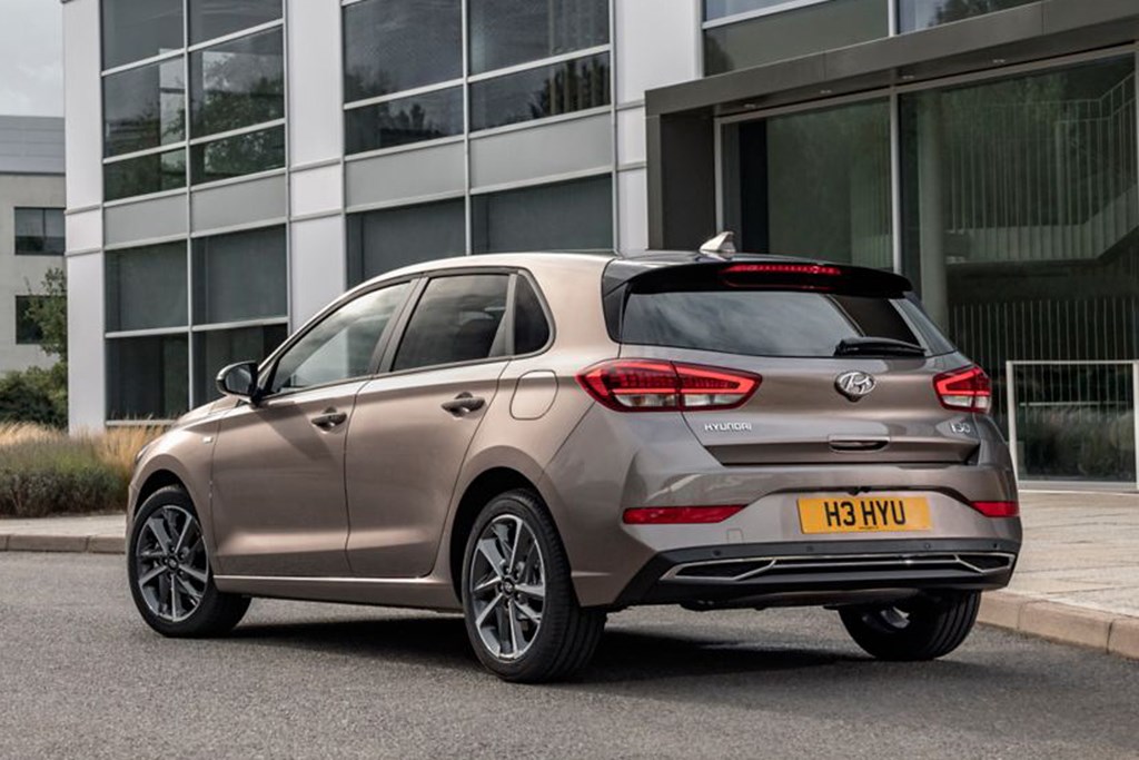 Hyundai i30 (2025) boot space & practicality