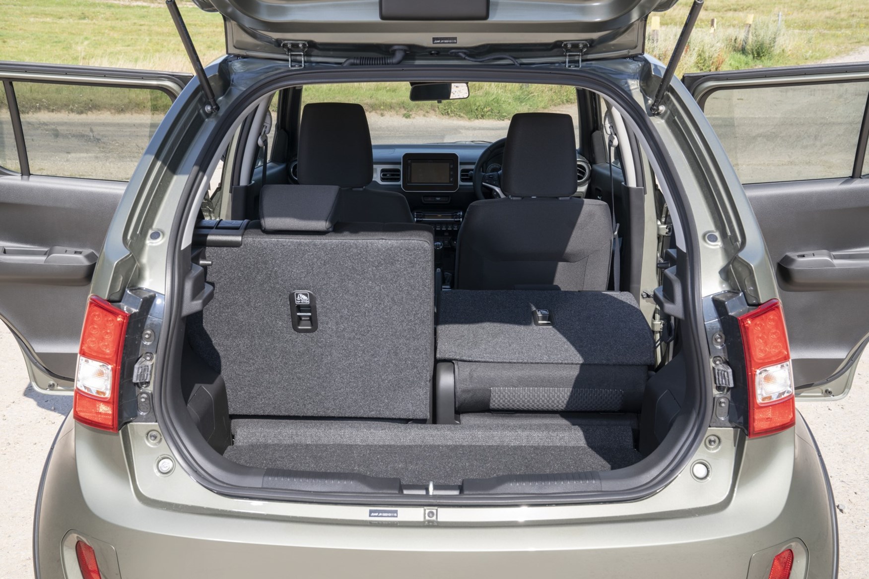 Used Suzuki Ignis SUV (2017 - 2025) boot space & practicality