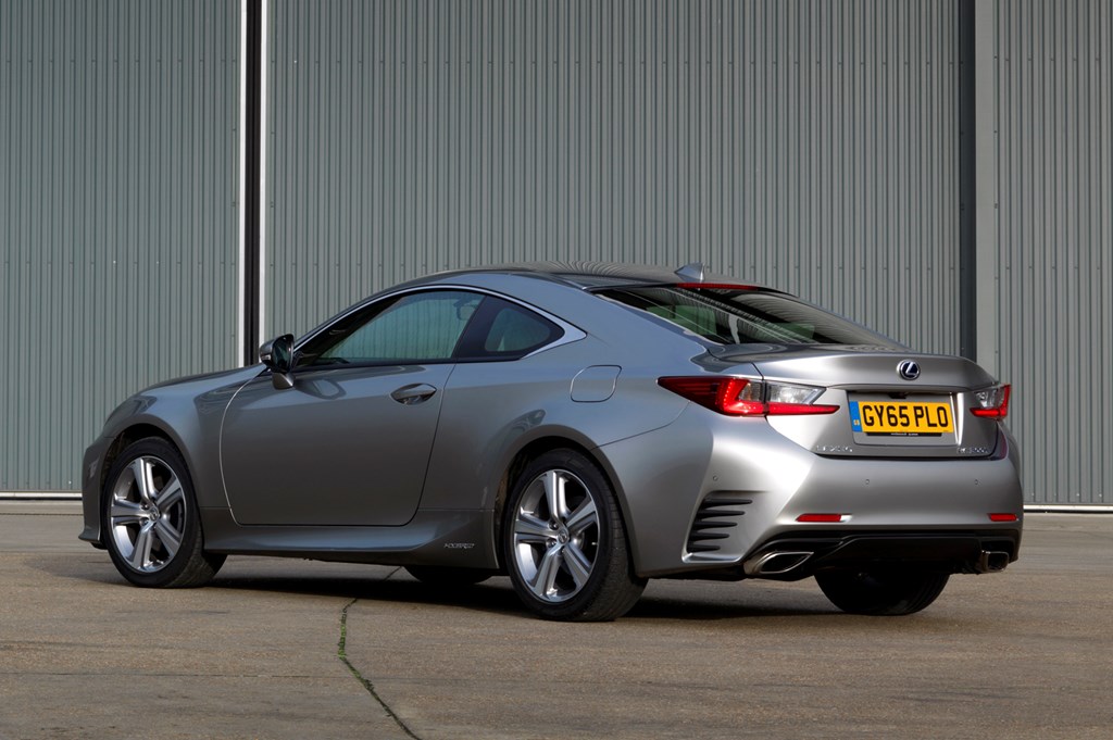 Used Lexus RC Coupe (2015 - 2020) interior