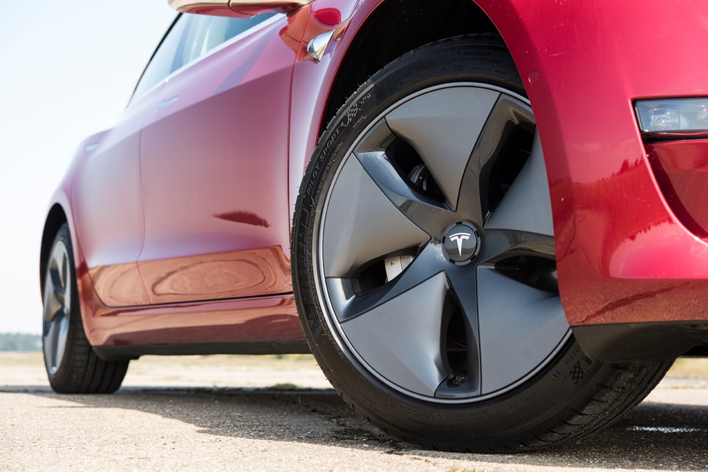 Tesla Model 3 review (2025) | Parkers