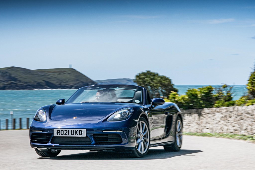 Porsche 718 Boxster (2025) engines & performance