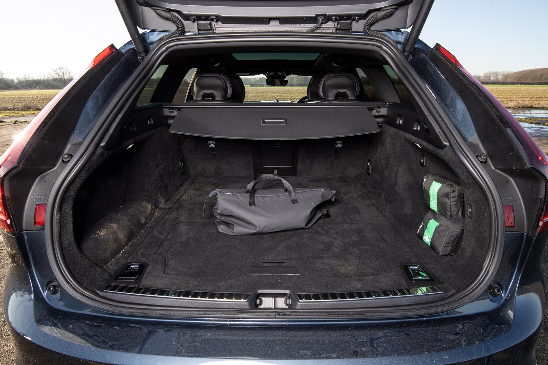 Volvo V90 (2025) boot space & practicality