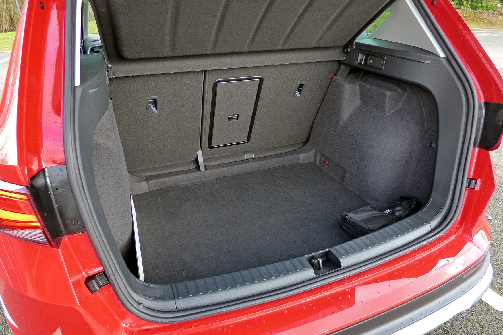 SEAT Ateca (2025) boot space & practicality