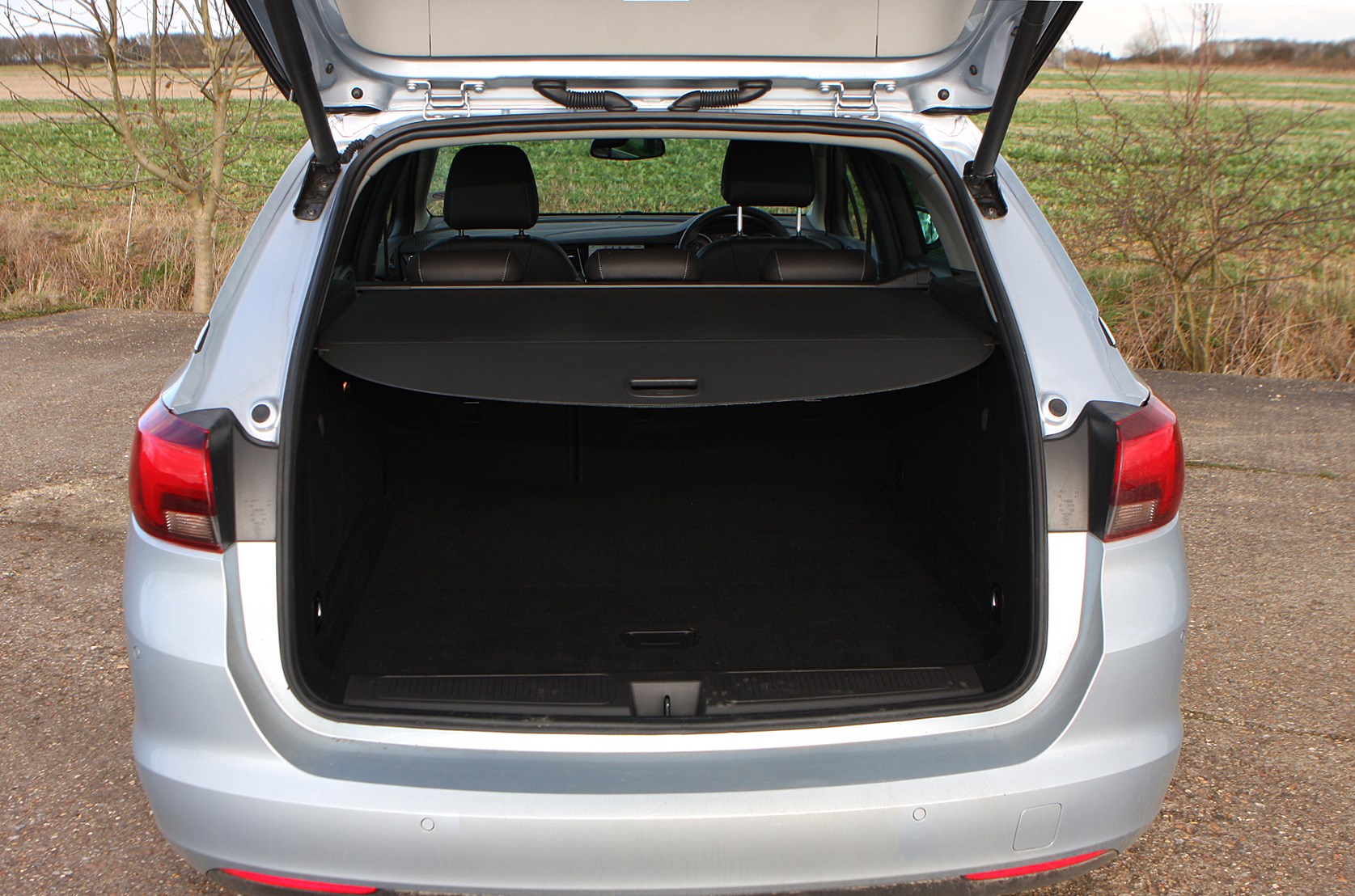 Used Vauxhall Astra Sports Tourer (2016 - 2021) boot space & practicality