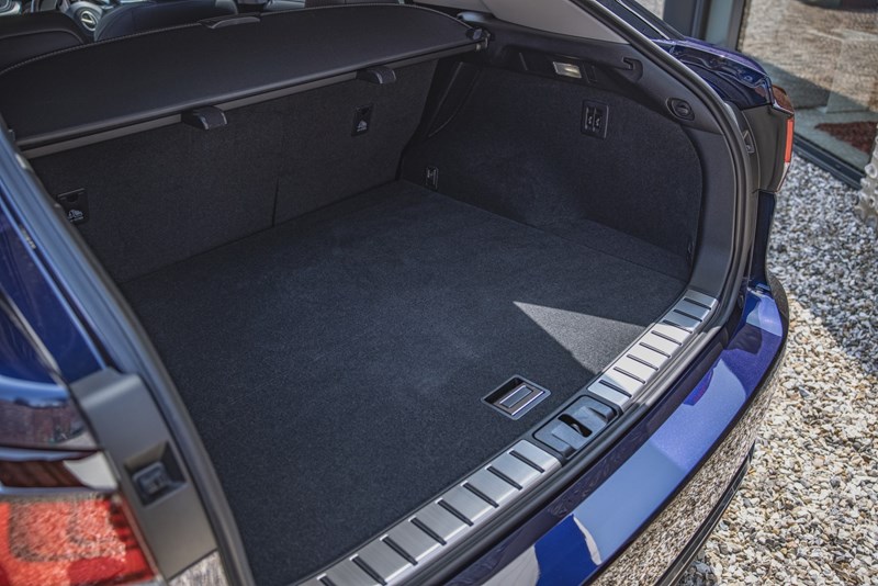 Used Lexus RX SUV (2016 - 2022) boot space & practicality