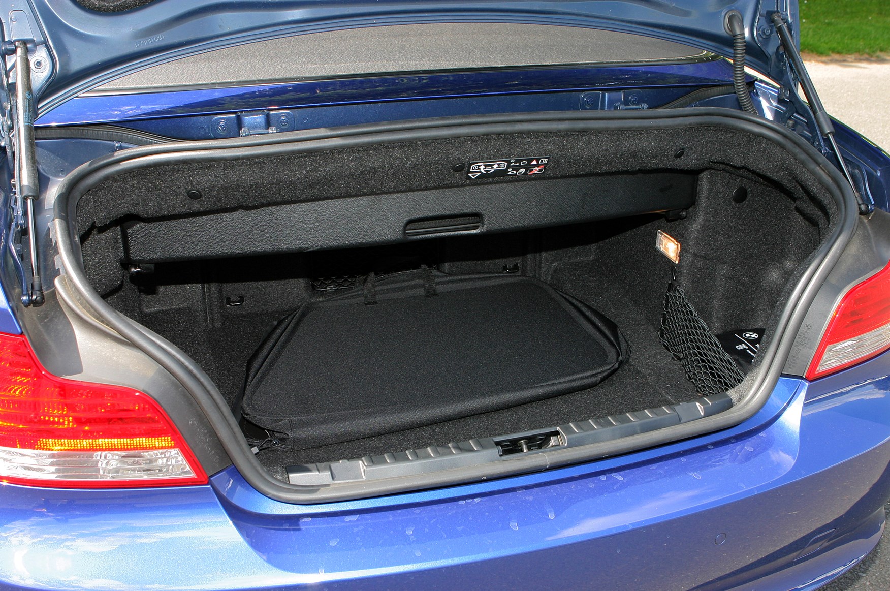Used BMW 1-Series Convertible (2008 - 2013) boot space & practicality