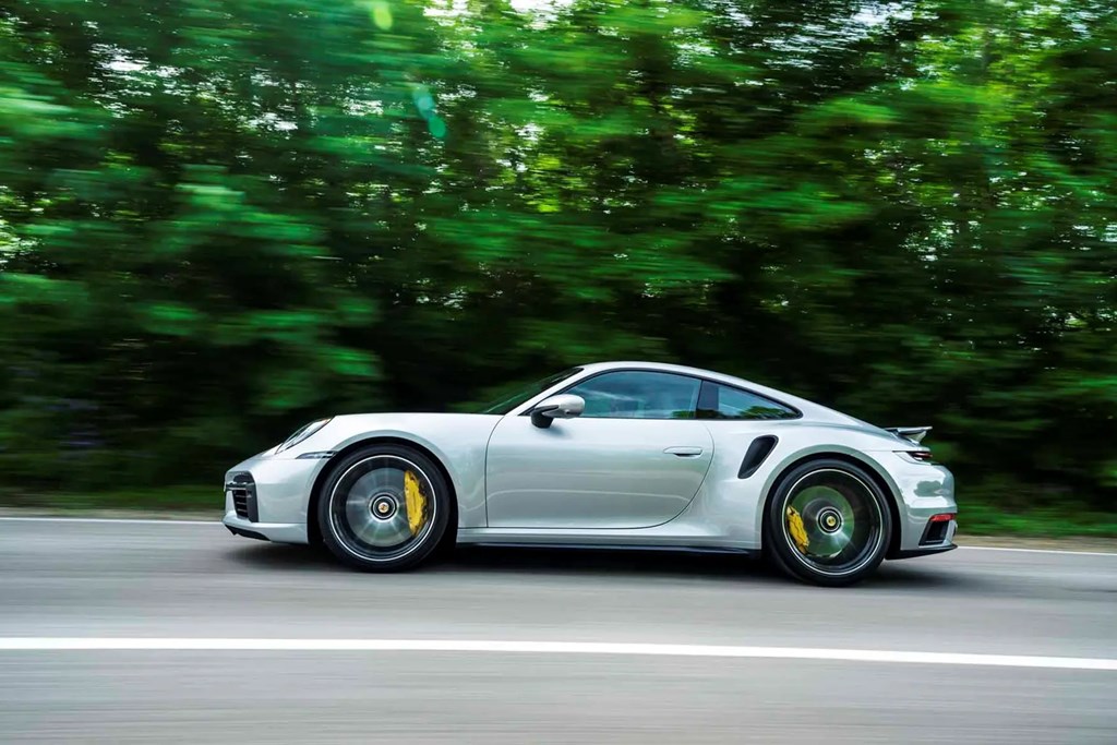 Porsche 911 (2024) mpg, costs & reliability