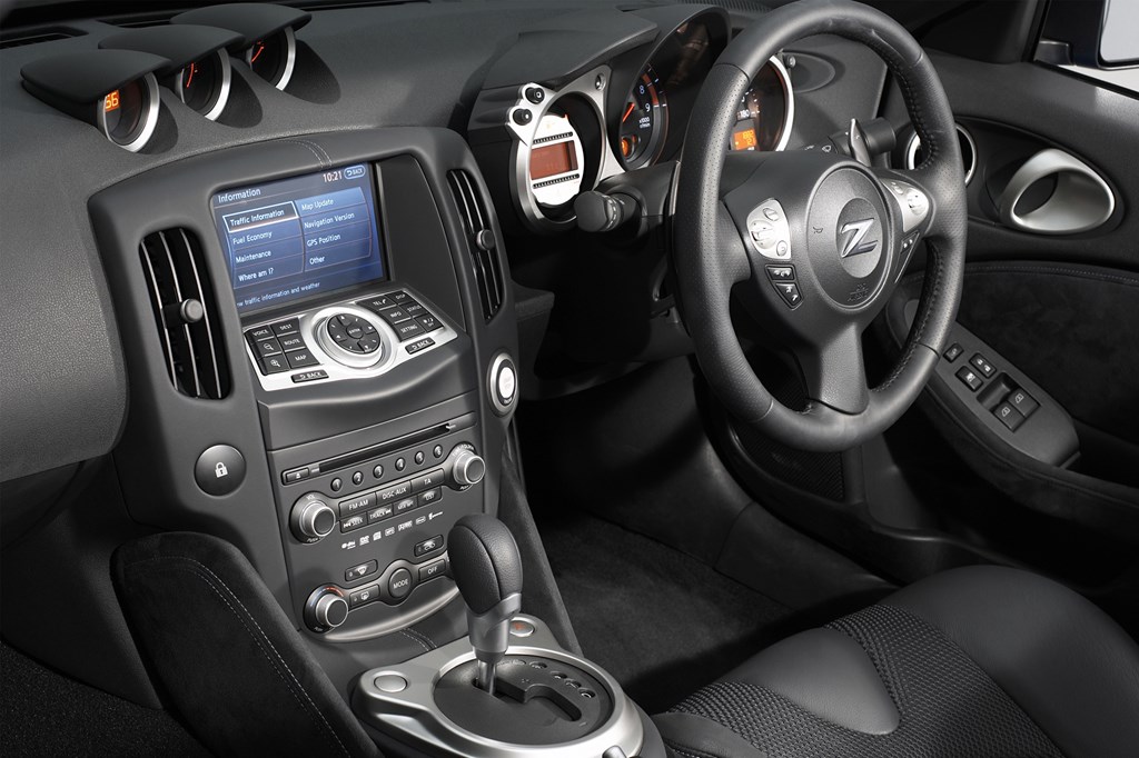 Used Nissan 370Z Roadster (2010 - 2014) boot space & practicality