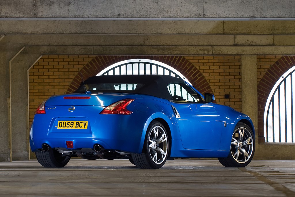 Used Nissan 370Z Roadster (2010 - 2014) boot space & practicality