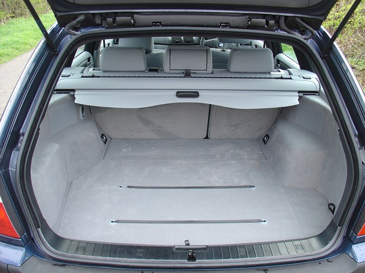 Used BMW 3-Series Touring (1999 - 2005) boot space & practicality