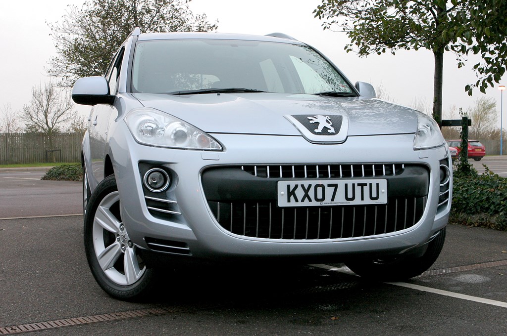 Used Peugeot 4007 Hatchback (2007 - 2012) interior